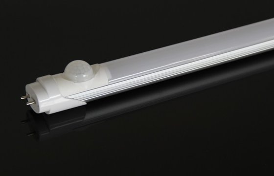 China energy saving 10W 1050lm 2 foot T8 LED Tube Light for supermarket , CRI>80 supplier
