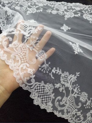White Noble Spanish style veil mantilla Catholic church chapel scarf lace Veil