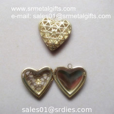 China Copper mesh flower photo locket Pendant, DIY brass hollow heart locket necklace supplier