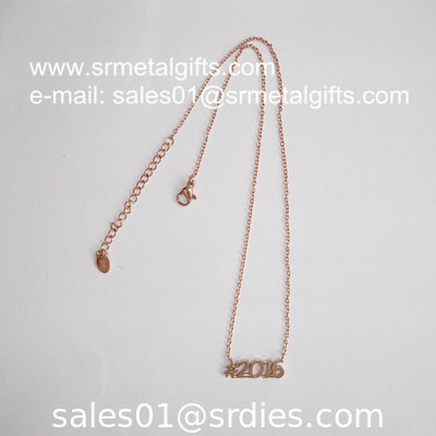 Rose gold 2016 monogram pendant link chain necklace wholesale supplier