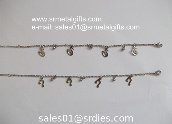 Custom steel pendant wire bracelet, wire bangle with charms supplier