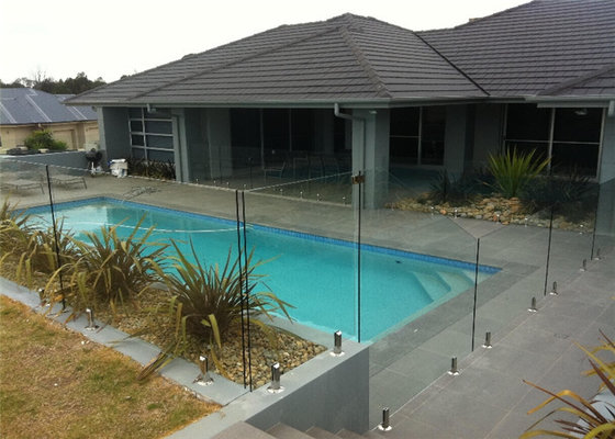 Modern Glass Balustrade System With Top Handrail For Outdoor Balcony