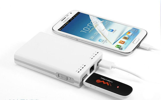 CE FCC ROHS Approved Portable Power Bank 3G Wifi Router 5200mAh