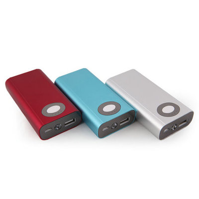 7800MAH는 PSP/GPS/셀룰라 전화를 위한 휴대용 USB 힘 은행을 방수 처리합니다