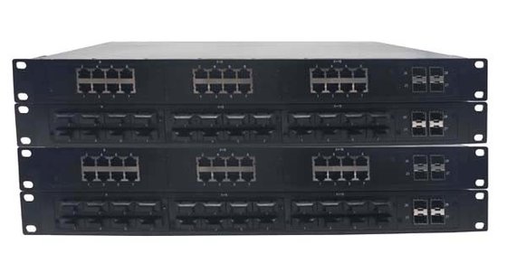 28 Port 100M Unmanaged Gigabit Ethernet Switch High Strength IP40 Protective Housing