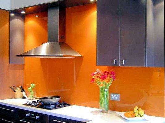 China Custom Colour Painted Glass Backsplash Heat Strengthened Add Shine supplier
