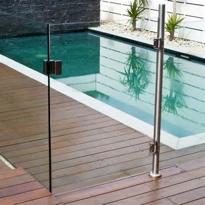 BS6206 Standard Pool Fencing Glass With Polished Edges No Holes supplier