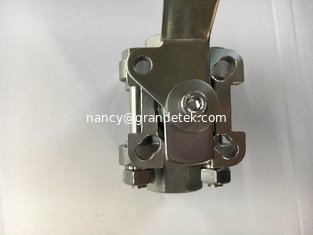 China ISO 5211 Locking Handle 3-way Ball Valve Stainless Steel NPT Thread supplier