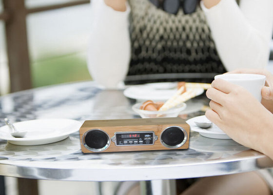 Wireless Indoor Outdoor Bluetooth Speakers Mini Card Speaker For Computer / Phone