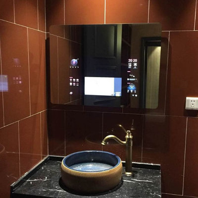 똑똑한 거울 LCD 스크린 텔레비젼에 의하여 조명된 현대 Bath 거울 450cd/m2를 방수 처리하십시오