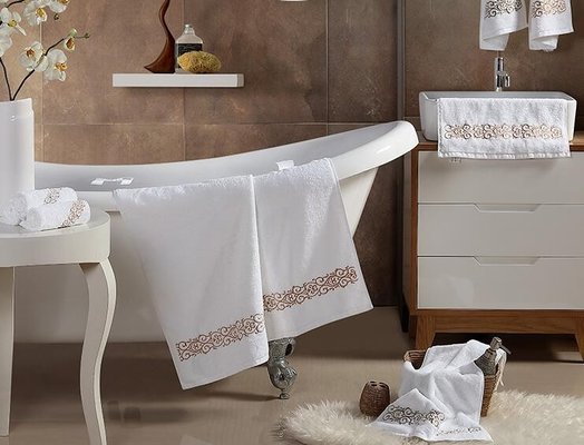 Top Grade White Embroidered Bath Towels Ultra Soft Hotel bath towels