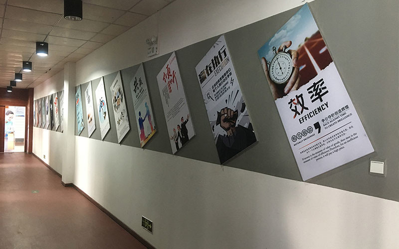 Changzhou Phoneto Advertising Display Equipment Co., Ltd. ligne de production en usine