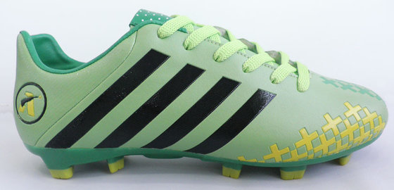 Colorful Soft Ground Outdoor Soccer Cleats ,  Turf Cleats Soccer OEM Customized