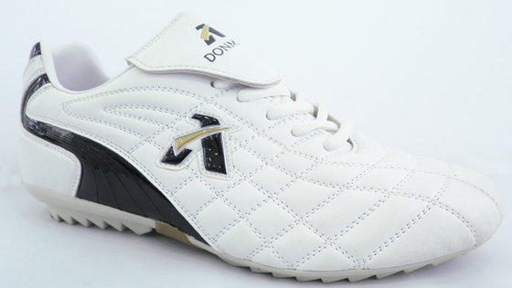 Customized Logo Famous Brand Men Indoor Soccer Shoes Under 30