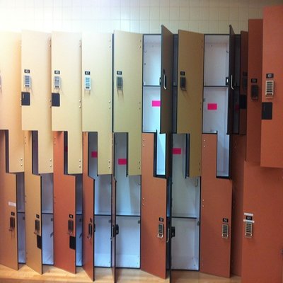 Waterproof Fireproof Phenolic compact board Locker China Manufacturer Theme Park HPL Locker