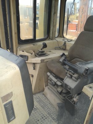 CAT D6 dozer Used Caterpillar Bulldozer D6R year 2005 9610 hours