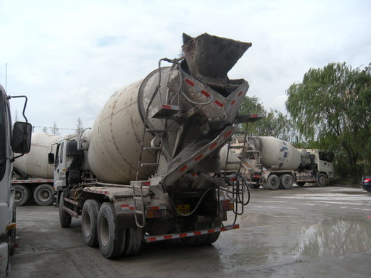 Used Concrete Mixers ISUZU 8cbm Second Hand Cement Mixer