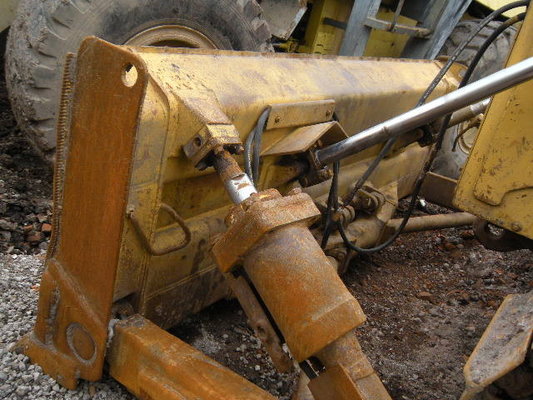2nd Hand Caterpillar Bulldozer D6D With Ripper 1208 Hours Japan Made