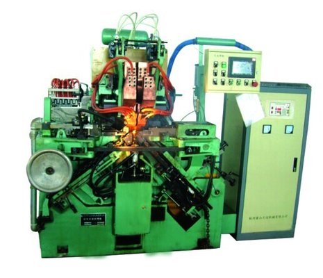 Full-automatic welding machine for the welding of G80 chain