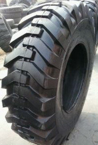 13.00-24 12/14PR Off Road Suv Tires 25mm Tread Depth Mud And Snow Tires For Trucks
