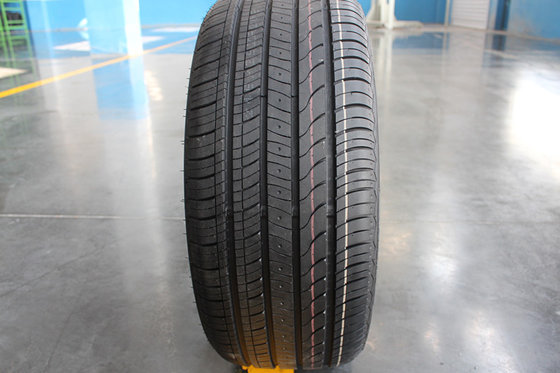245/35ZR20 All Season Truck Tires