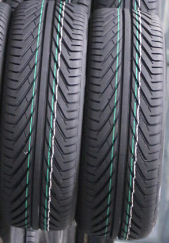 Steel Off Road Suv Tires 215/35Zr18 225/35Zr18 Rubber All Season Car Tyres