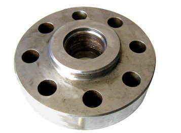 FLANGE COMPANION, 3-1/8" ( 3K ) R-31 FLANGE x 2-7/8" EUE BOX OD 9-1/2", 5"OAL 4130 75K