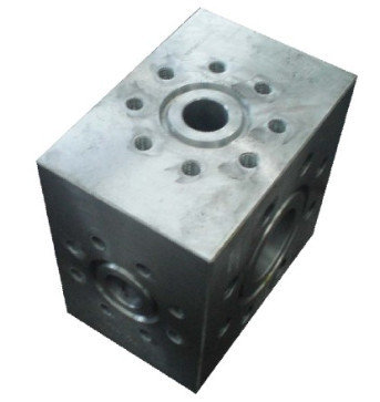 Studded Cross 5 Way, (2)4-1/16" 5000PSI x (3) 2-1/16" 5000PSI API6A