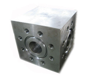 Studded Tee, 3 Way, (3) 3-1/16" 10000psi Without studs and nuts,