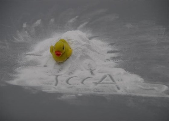 White Pool Chlorine TCCA Powder For Swimming Pool Treatment Chemicals