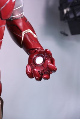 Figura rossa dell'uomo del ferro della vetroresina piena di altezza di dimensione 215cm di 1:1 da vendere