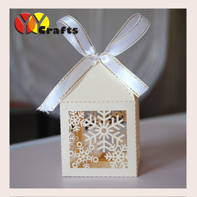 Wedding cake boxes bags ivory snowflakes for Christmas wedding gift boxes