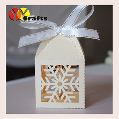 Laser Cut Candy Gift Boxes Merry Christmas Snow Snowflake Design