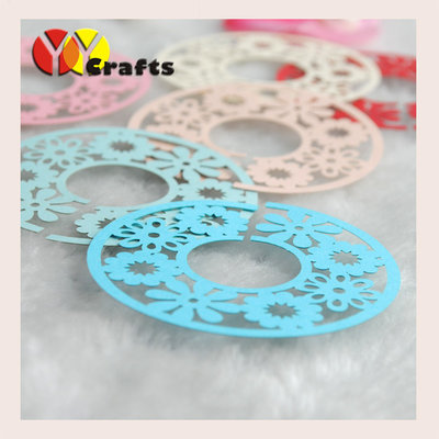 Blue wine glass tag flower paper wine claim on wine glass bottom