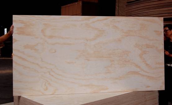 12mm 4X8 High-Grade Radiation Pine Plywood