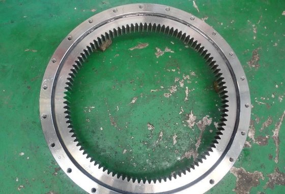 Railway Cranes Mounting Holes High Rigidity Crossed Roller Bearings, 50Mn Slewing Bearing