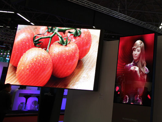 Full Color Stage LED Screen 1R1G1B Slim Large High Resolution indoor led screen rental Wide View Angle