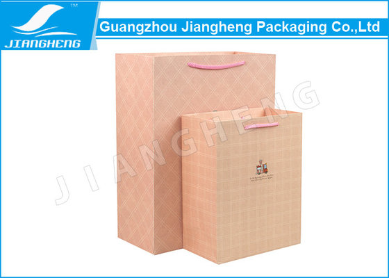 Bolsos de empaquetado del papel coloreado, bolsas de papel de marcado en caliente de la impresión de Cmyk del modelo del control