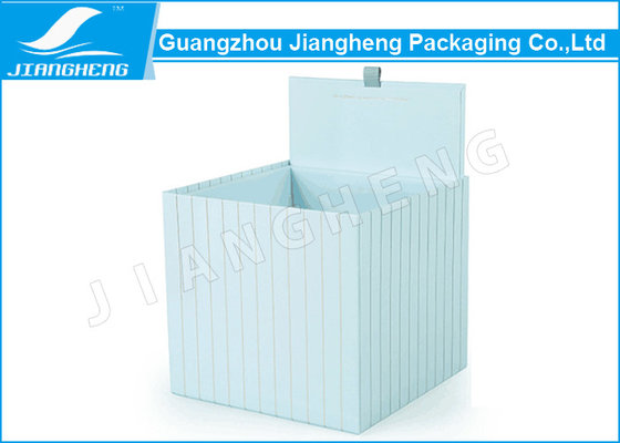 A todo color cuadrado vacío de la forma de las cajas de regalo de la flor de papel de la cartulina impresa