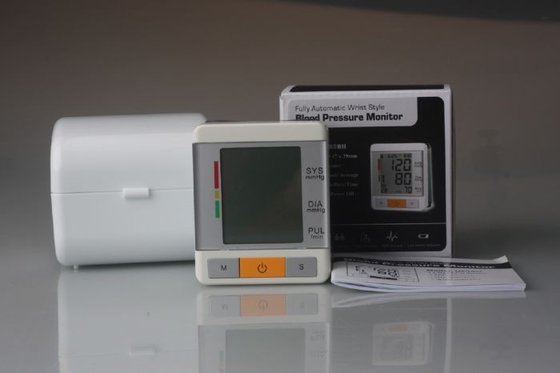 U60BH digital watch wrist type blood pressure monitor