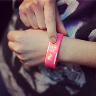 Ultra Thin Silicone LED Digital Sports Watch For Kids , LED Touchscreen Watch