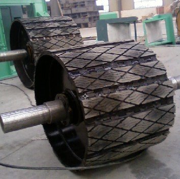 Belt conveyor drive pulley weld on rubber lagging for cement plant